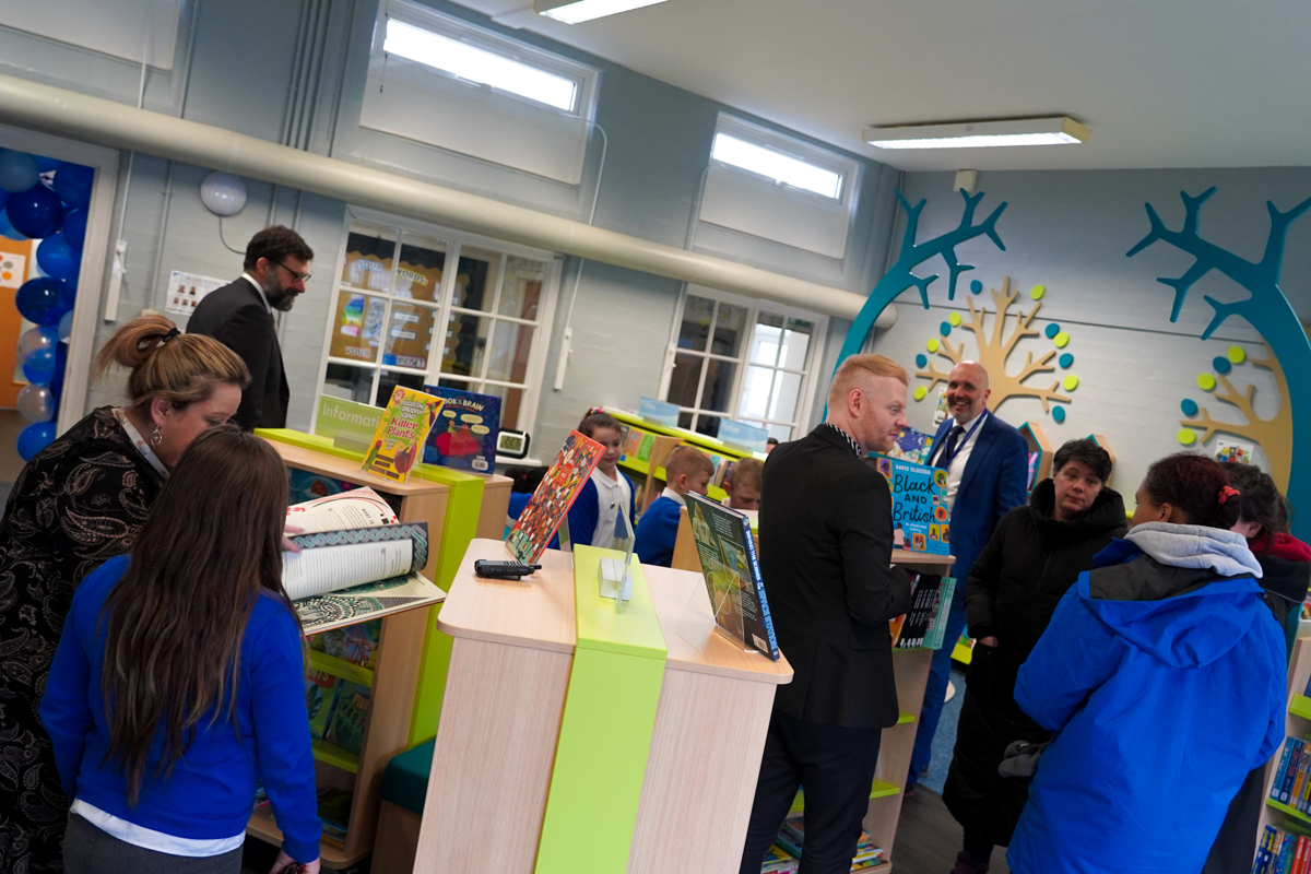 Jervoise School welcome their new ‘colourful and adventurous library ...