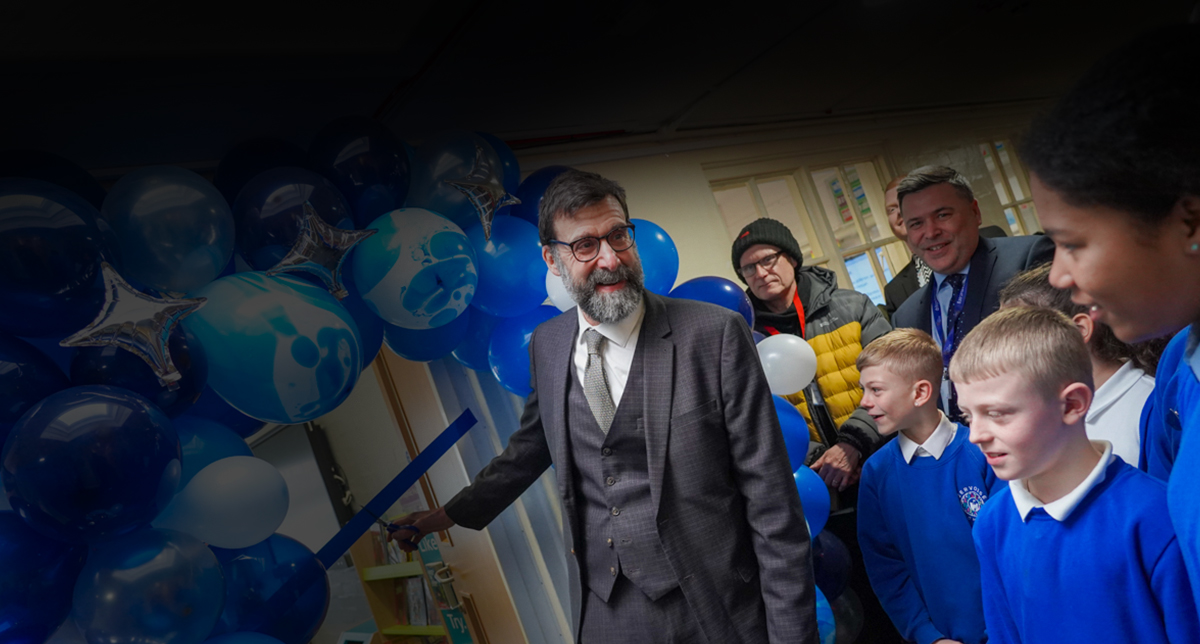 Jervoise School welcome their new ‘colourful and adventurous library ...